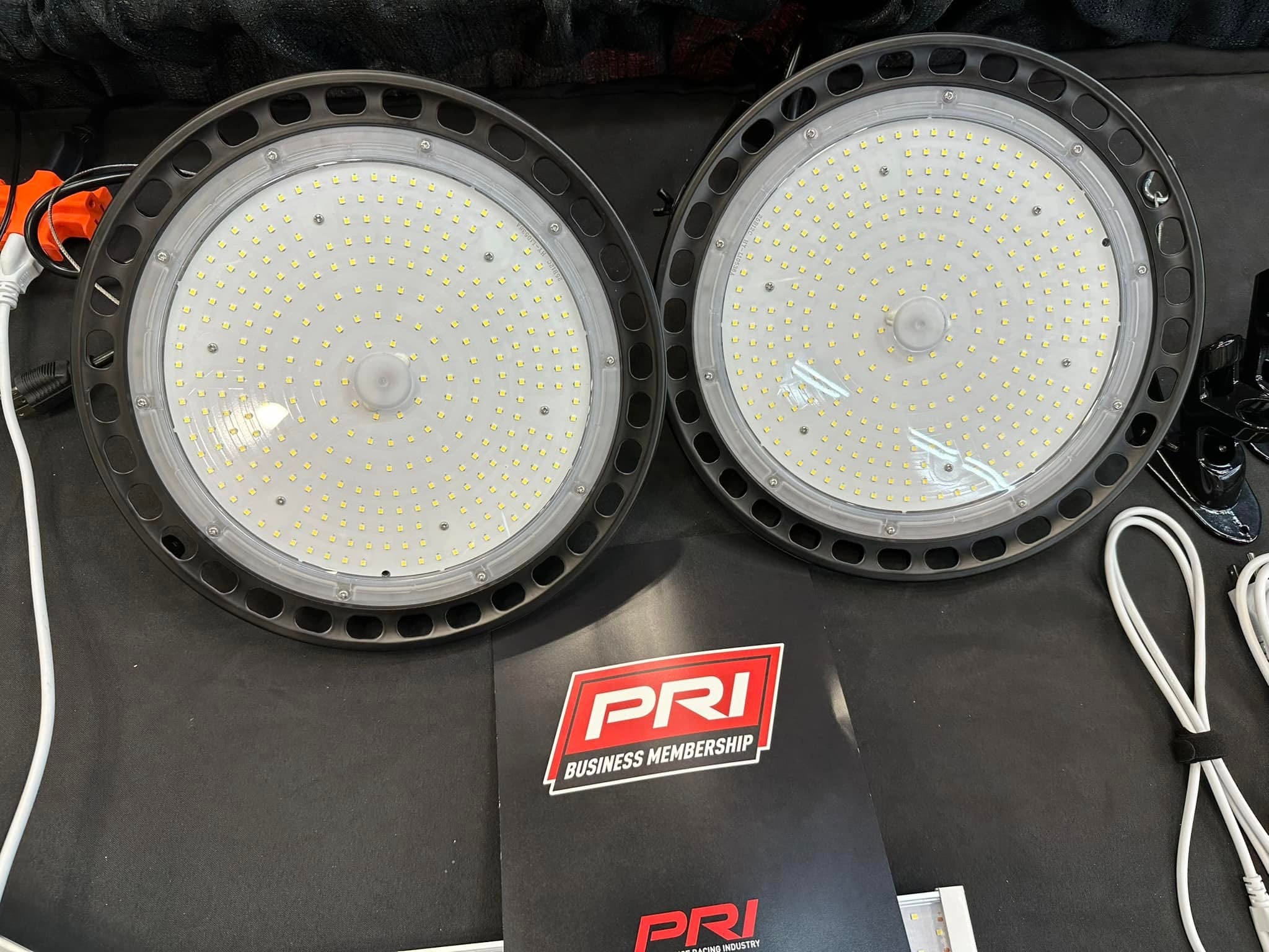 200 watt Round Light - NORTH STAR | Lizard Lit Pit Lights