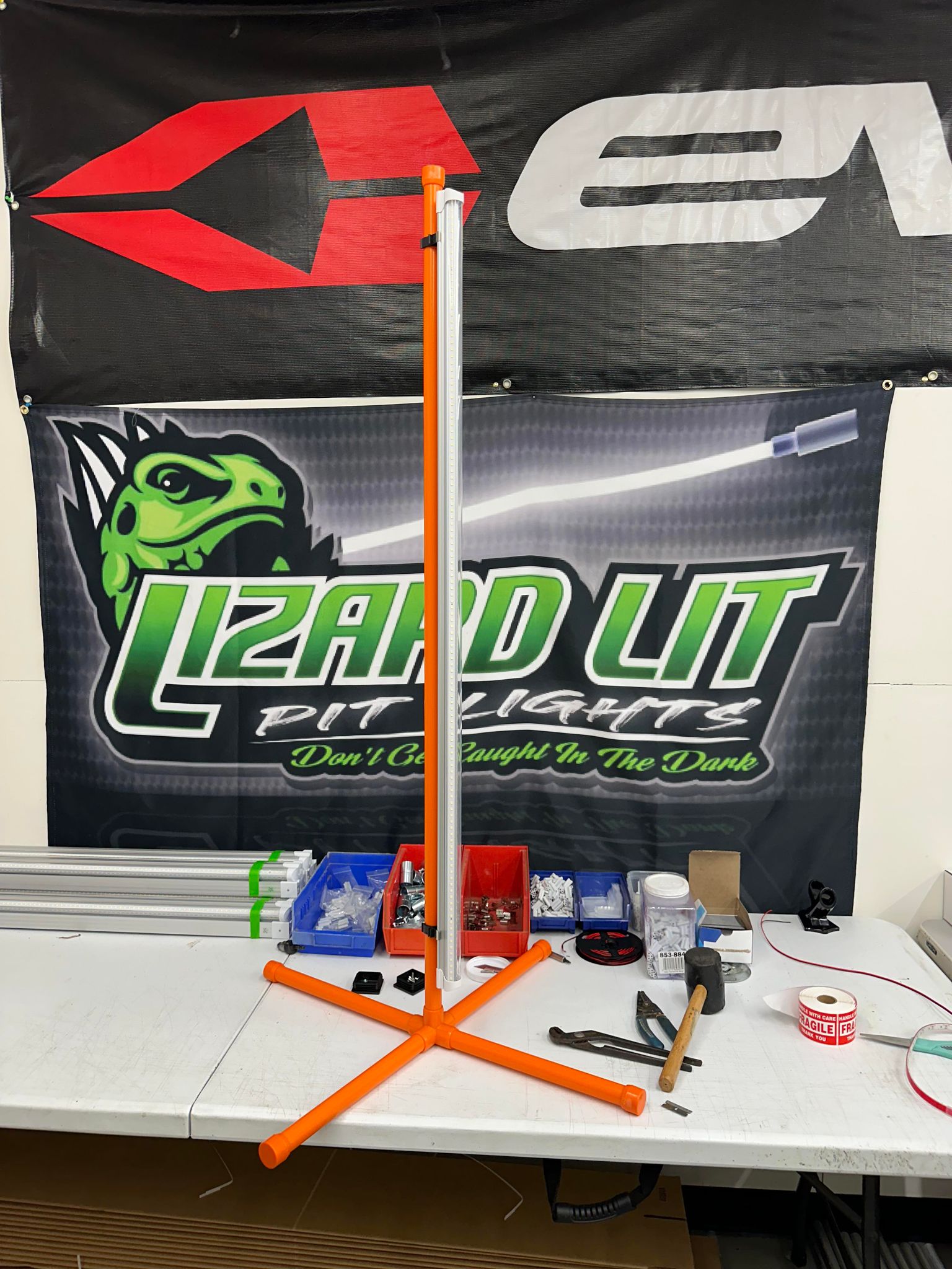 FREE STANDING LIGHT KIT | Lizard Lit Pit Lights